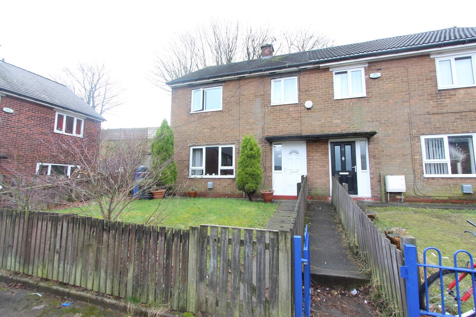 Mitton Close, Heywood, Rochdale 3 bed semi-detached house - £675 pcm (£ ...