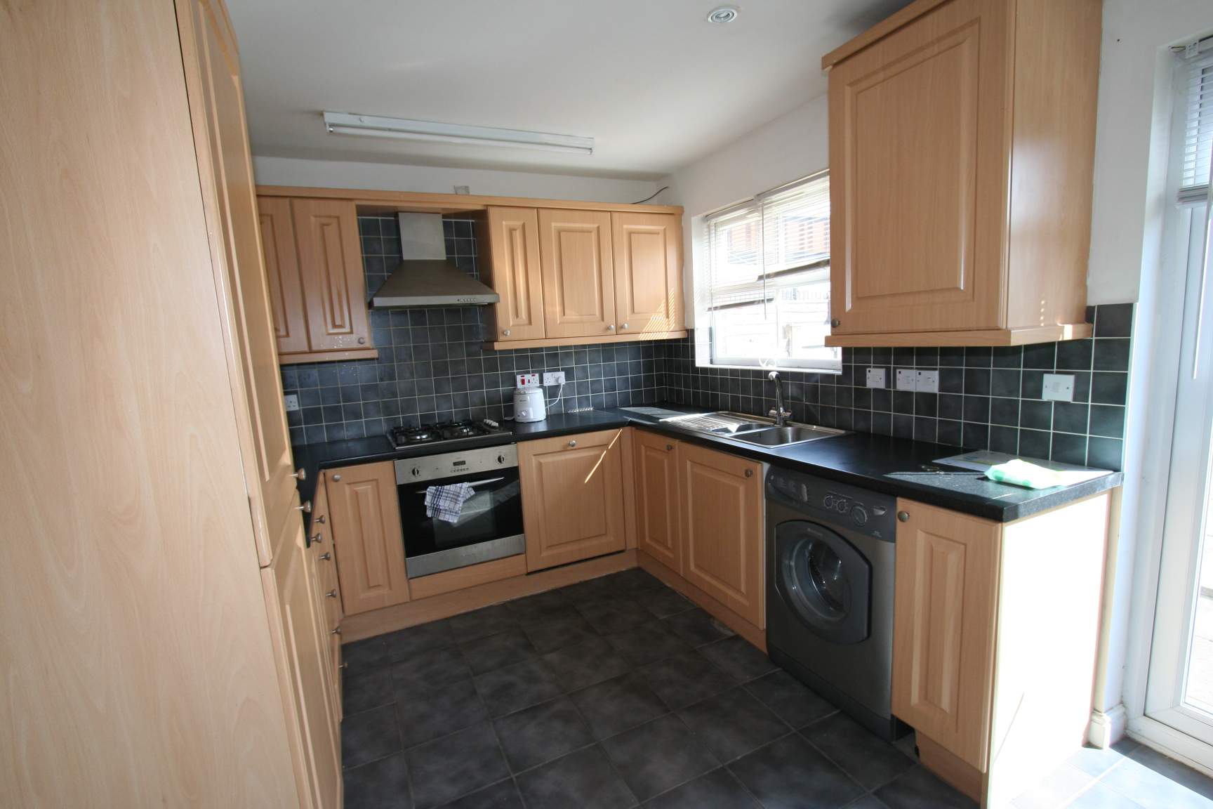 Worsley Place, Newbold, Rochdale 3 bed terraced house - £700 pcm (£162 pw)