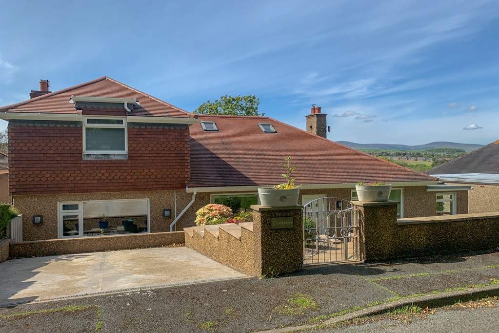 Corwa, Ellenbrook Avenue, Douglas... 5 bed villa - £549,950